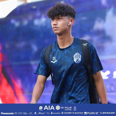 គួរឲ្យ សរសេីរ កីឡាករ ស៊ិន សុវណ្ណមករា យកប្រាក់រង្វាន់ខ្លួន មកឧបត្ថម្ភ ដល់ក្រុមទាំងមូល