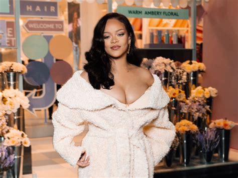 Rihanna dezv luiri neașteptate la împlinirea a 37 de ani Îmb