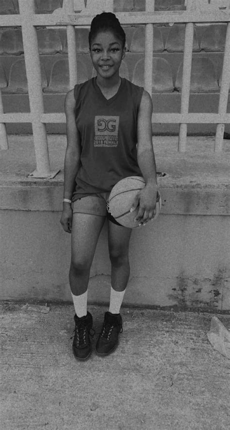 Aderemi Folake Aderemi Folake Updated Her Cover Photo