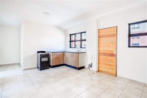 2 Bedroom Apartment Flat To Rent In Kempton Park Central 1 Long Street P24 113121708