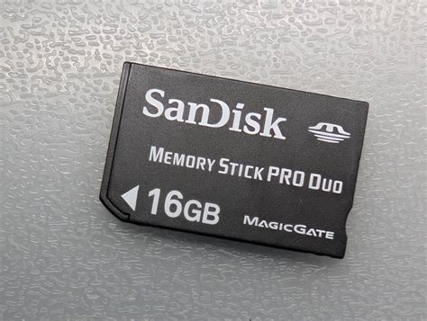 Yahoo オークション Sandisk Memory Stick Pro Duo 16gb ケース付き