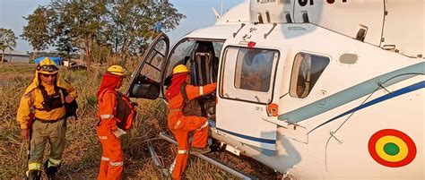Abi Incendios Defensa Civil Desplaza Un Helicóptero E Instruye Al