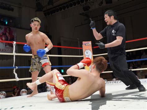 【krush】松岡力が加藤虎於奈にダウン奪い新王者に、壽美は真優に勝利し涙の戴冠 Efight【イーファイト】格闘技情報を毎日配信！