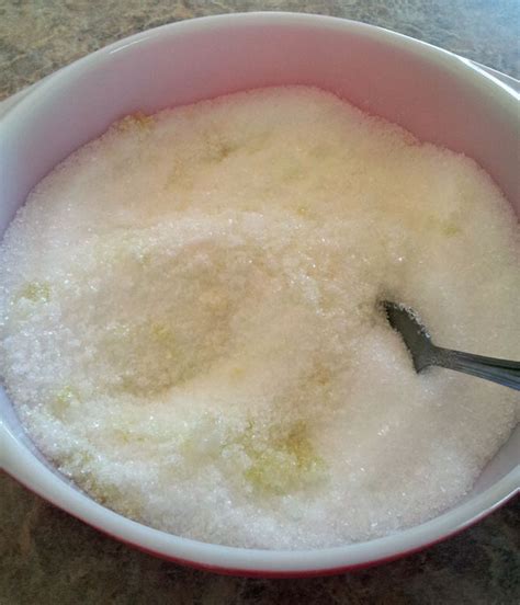 Homemade Fabric Softener Crystals Recipe { 2 Simple Ingredients }
