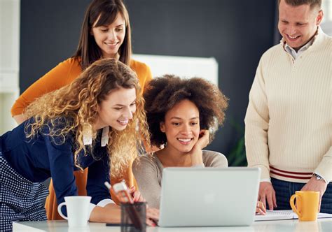 Vivofácil Identifica Las Tendencias Clave Del Mercado Laboral Para 2024