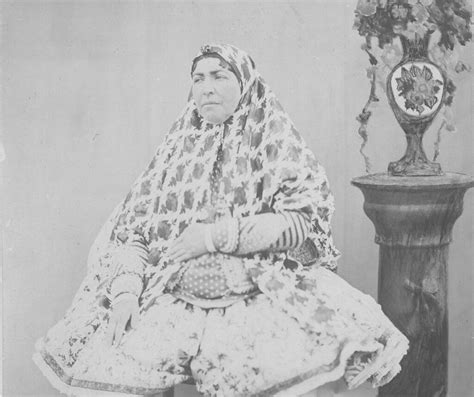 تصاویر چهره واقعی رعنا آزادی‌ور در سریال جیران ؛ تاج الدوله واقعی را