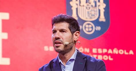 Los últimos Supervivientes De Rubiales Dentro De La Federación Albert Luque Su Mano Derecha Y