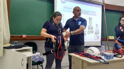 Alunos do Curso Técnico em Segurança do Trabalho participam de Palestra