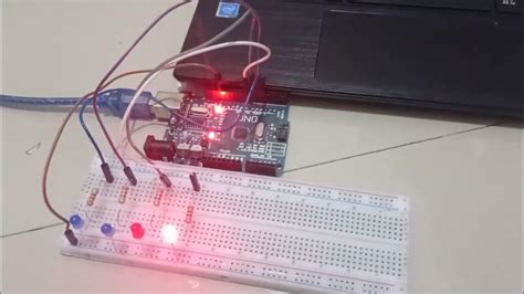 job 4 rangkaian arduino dengan 4 buah led dan 4 buah resistor flip flop