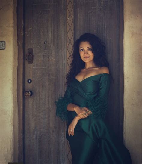 sheena chohan stars alongside kajol subodh bhave and rajshri deshpande