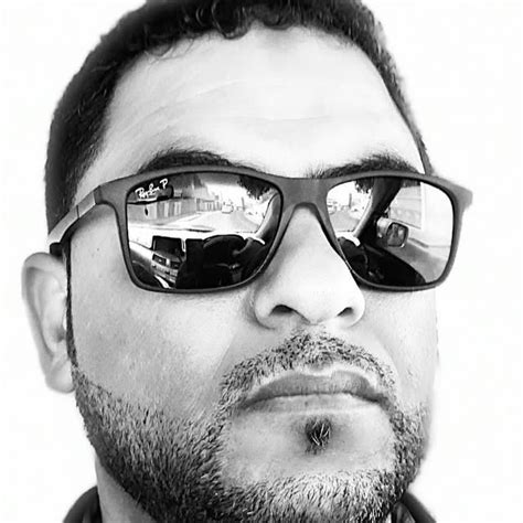 Hussain Radi Hussain Radi • Threads Say More