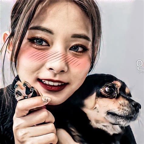 Tyuzu🍓 Icon Halloween Face Makeup Face Makeup