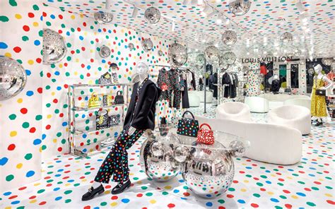 Yayoi Kusama Η αυτοκρατειρα της τελειας και του απειρου Art Blog