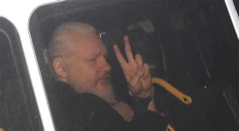 Assange Arrestato A Londra Scotland Yard Richiesta Di Estradizione