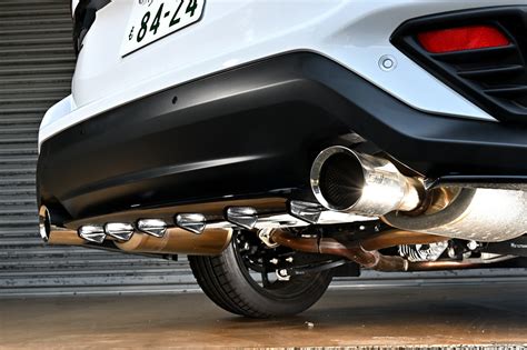 すでに完売なのが悩ましいスバル『レヴォーグ Stiスポーツ』は走りの質感も操る愉しさも「一歩上」 1枚目の写真・画像 レスポンス