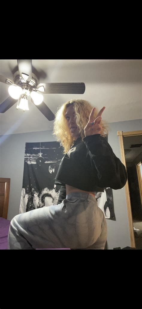 A Cute No Makeup Pic I Took At 339 Am Scrolller