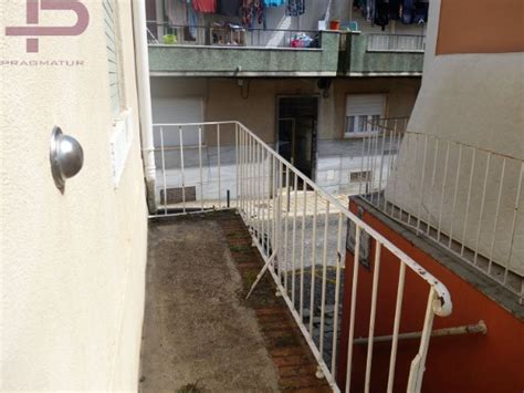 Casas E Moradias Em Algés Linda A Velha Cruz Quebrada Dafundo