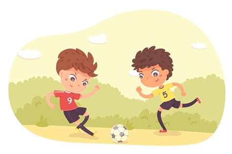 아이들은 야외에서 축구를 한다 만화 고립된 놀이터 또는 여름 녹색 들판 장면에서 귀여운 활동적인 소년들이 축구 스포츠 게임을