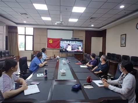 中国海洋大学图书馆 图书馆第一党支部开展“重温入党誓词 牢记初心使命”主题党日活动