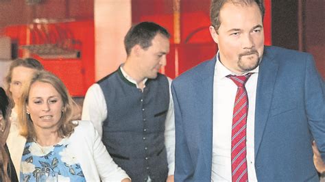 Umstrittene Afd Fraktionschefin Ebner Steiner Unterliegt Bei Kampf Um
