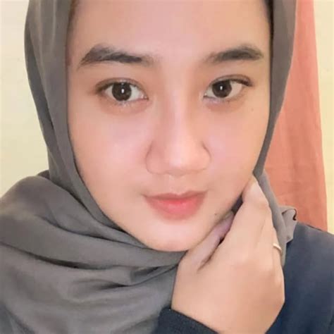 Bil Annisasucinabilla • Threads Say More