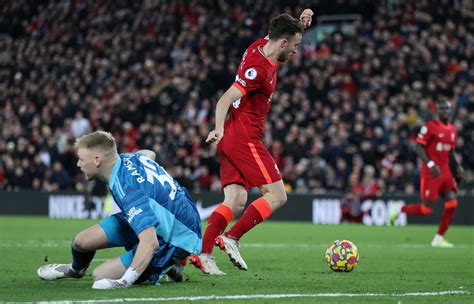 EPL PIX Liverpool Thrash Arsenal Chelsea Romp Past Leicester Rediff Sports