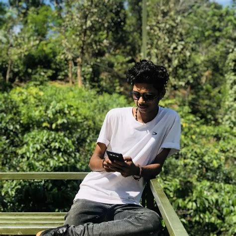 𝓽𝓱𝓮 𝓫𝓵𝓪𝓬𝓴 𝓶𝓪𝓶𝓫𝓪 Jithin Raj Othyangalan On Threads