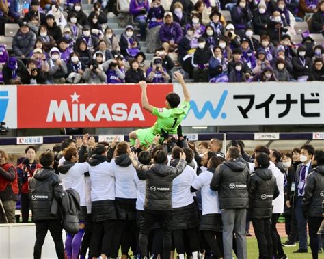 🏹エディスタ最終戦で途中出場！今季限りで引退する偉大なる広島の守護神 41歳・林卓人選手の笑顔😃 日刊わしら Hiroshima
