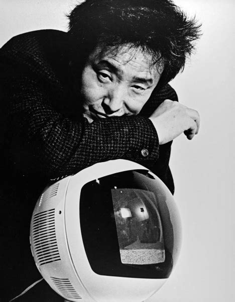 [백남준] 그야말로 텔레비전 Tv 즉 멀리 보는 자 그 자체