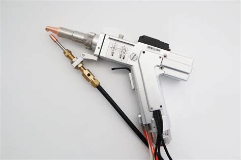 Ръчен лазерен заваръчен апарат Wattsan Welding 3 в 1 Х1500 купуват от производителя в България