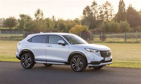 Loạt xe ôtô gầm cao mới chuẩn bị làm nóng thị trường trong tháng 6