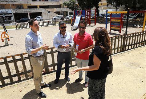 El Ayuntamiento remodelará los parques infantiles de Plaza Hauríes