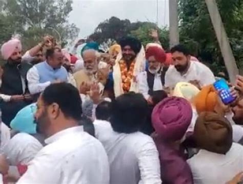 Road Rage Case Navjot Sidhu Walks Out Of Jail After 317 Days