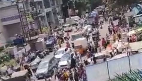 Pune Pmc Demolishes Unauthorized Structures In Salunke Vihar Road