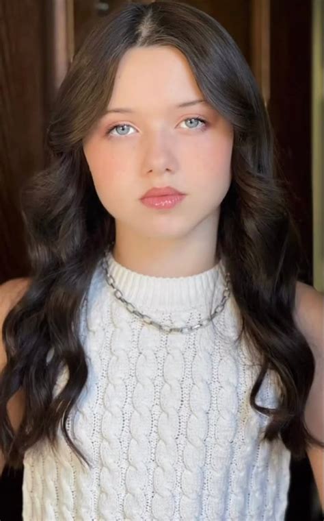 Violet Mcgraw Actresses Celebrity Photos Violet