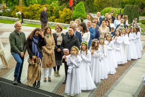 Zdjęcia Parafia pw Matki Bożej Nieustającej Pomocy w Mielcu