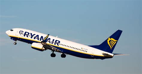 Gravid Kvinde Var Ude At Flyve Med Sin Mand Men Da Hun Kiggede På Ham