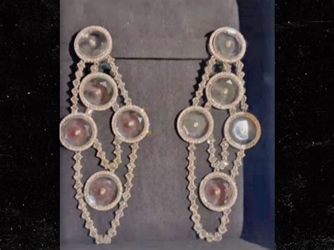 Blue Ivy Carter In Bidding Wars Over 105k Diamond Earrings Izzso