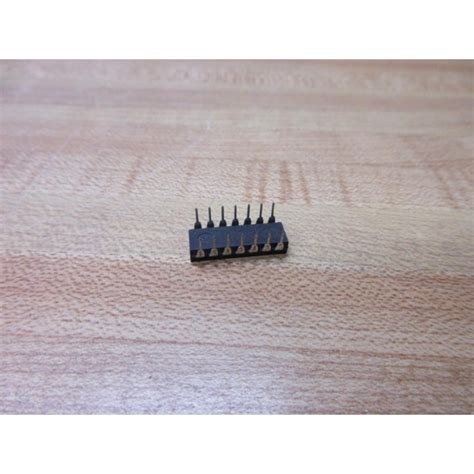 National Semiconductor Dm N Dual Input Nand Buffer Pack Of