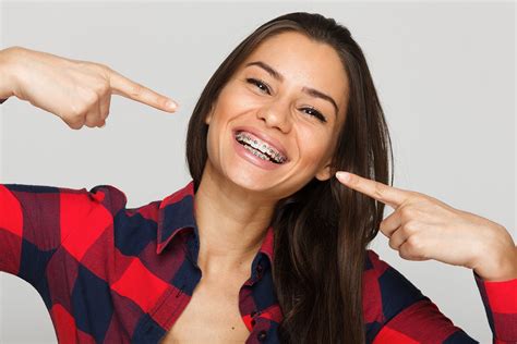 How Do You Floss With Braces White Bear Lake Mn