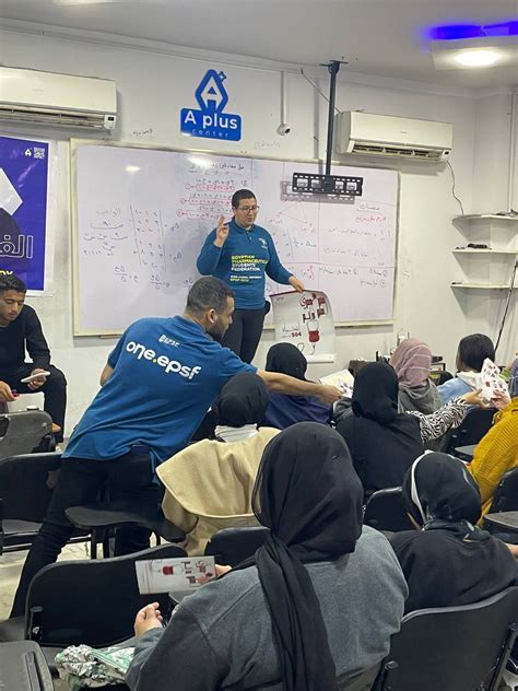 طلاب صيدلة القناة ينظمون حملة للتبرع بالدم لإنقاذ 672 فردا