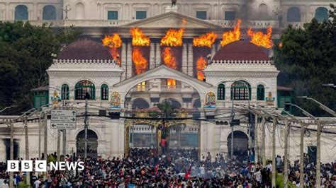 Nepals Parliament Set On Fire After Pm Resigns Over Anti Corruption