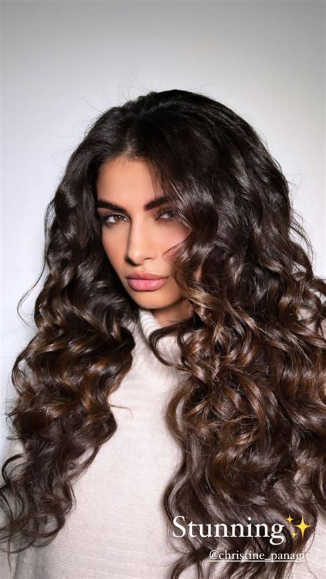 Rock Curly Το Hairstyle που υιοθέτησε η Κριστίν Παναγή Madame Figaro
