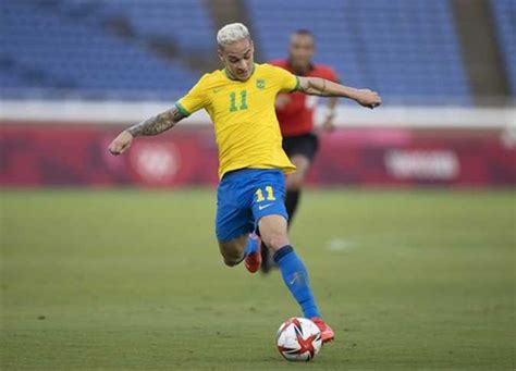 أنتوني ينضم لنيمار ودانيلو في قائمة الغائبين عن تدريبات المنتخب