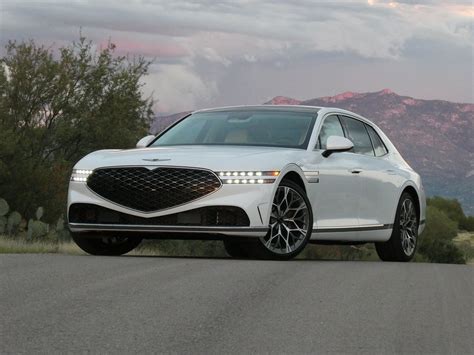 2023 Genesis G90 Review