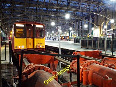 Photo 6x4 Glasgow Central Railway Station Class 314 Train Number 314207