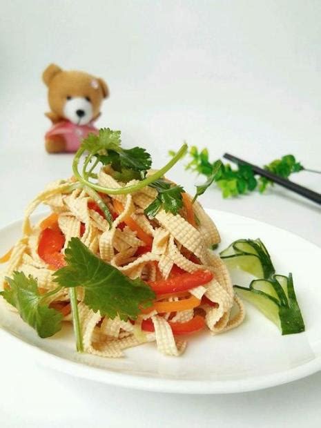 豆皮蛋凉拌做法