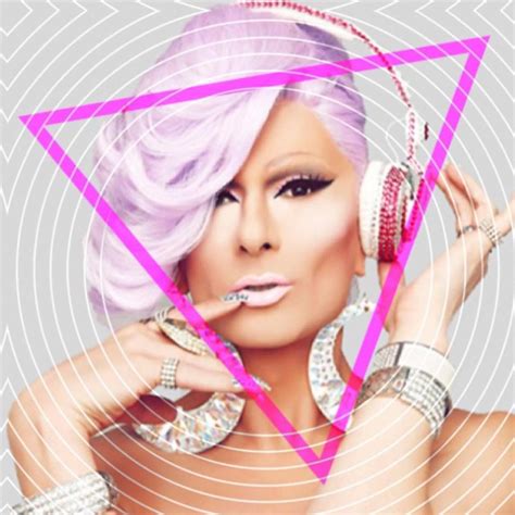 Kitty Glitter Hydrate Nightclub