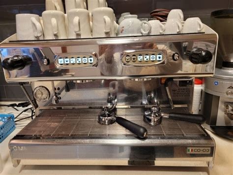 이 커피머신 모델명을 좀 알 수 있을까요 지식in