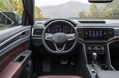 Volkswagen Atlas Cross Sport 2022 Pictures And Information